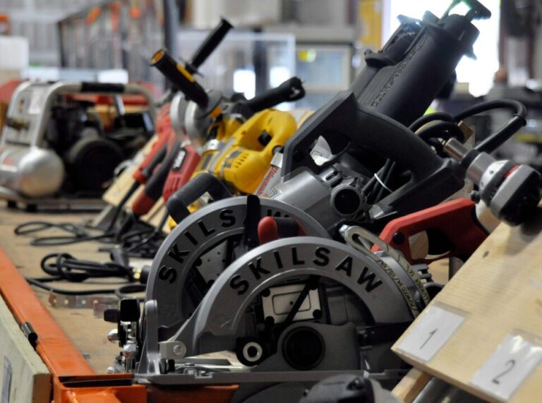 Contractors' Warehouse Building & Remodeling Materials